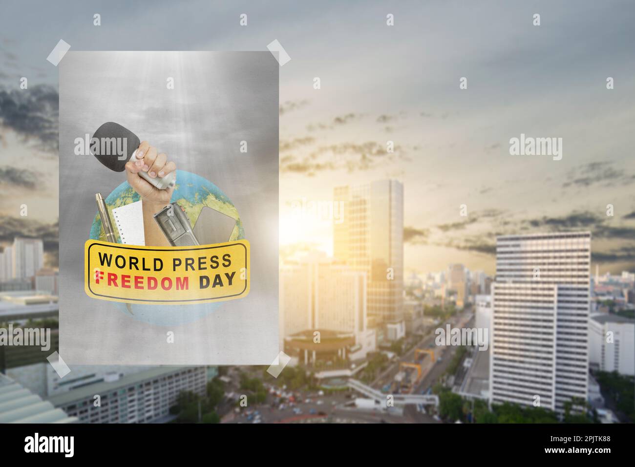 Human hand holding a microphone. World press freedom day concept Stock ...
