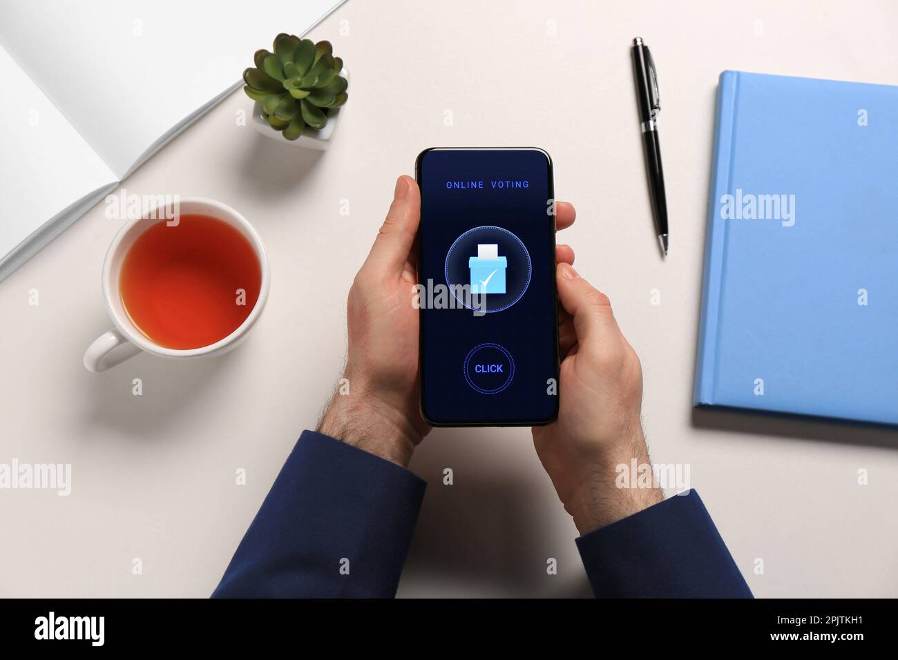 Smart voting hi-res stock photography and images - Alamy