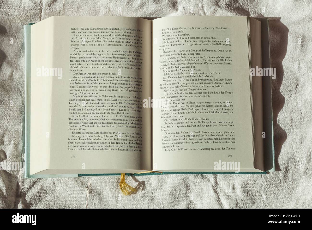 Open book with text hi-res stock photography and images - Alamy