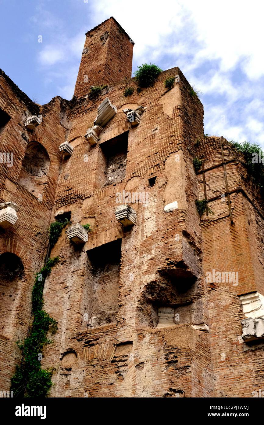 External wall basilica santa maria degli angeli dei martiri rome hi-res ...
