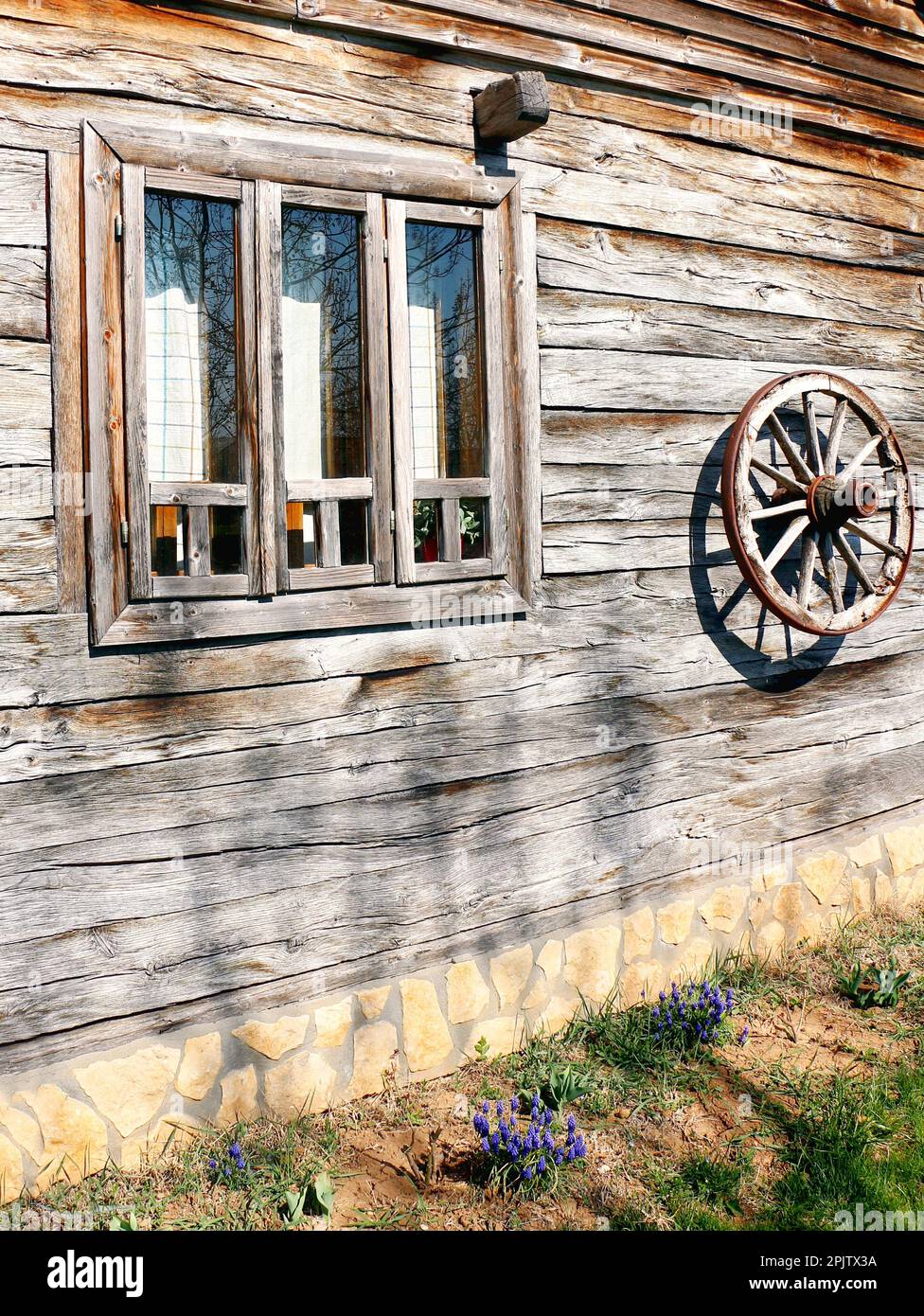 Traditional wooden wall, traditional rustic wooden furniture ...