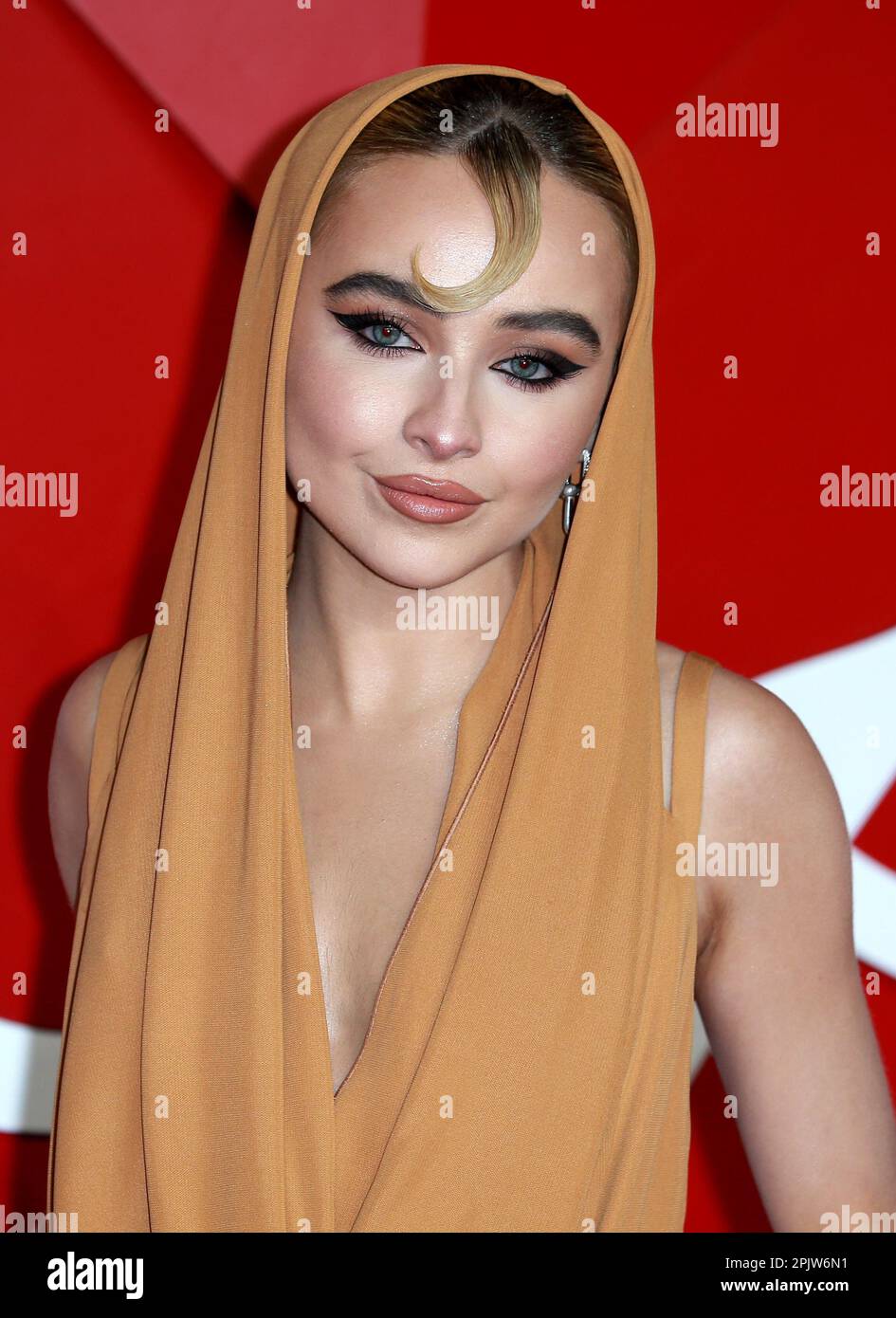 Sabrina carpenter hi-res stock photography and images - Alamy