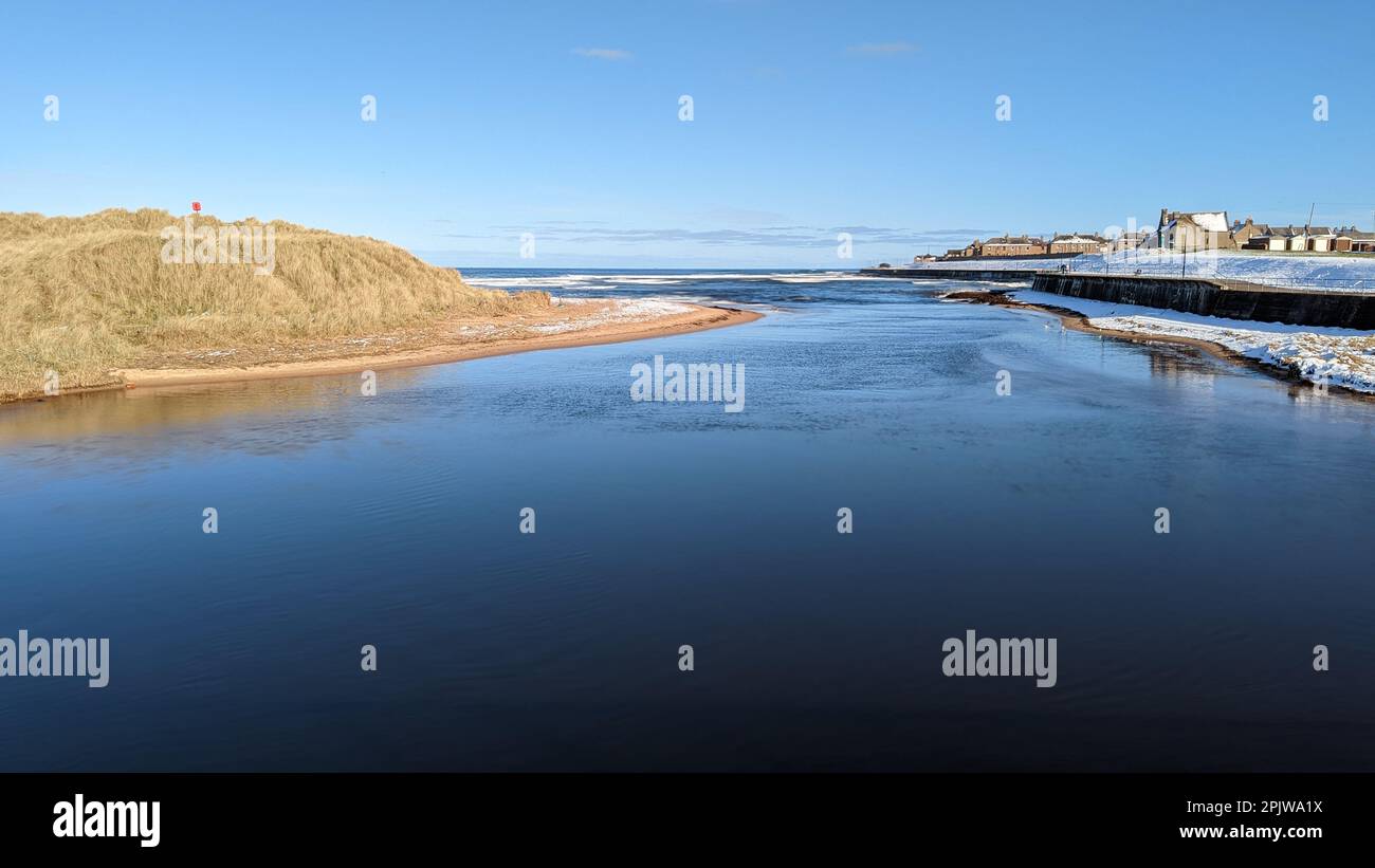River Ugie estuary in Peterhead with snow Stock Photo - Alamy