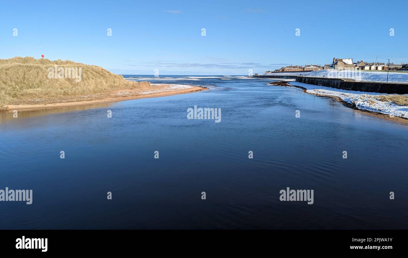 River Ugie estuary in Peterhead with snow Stock Photo - Alamy