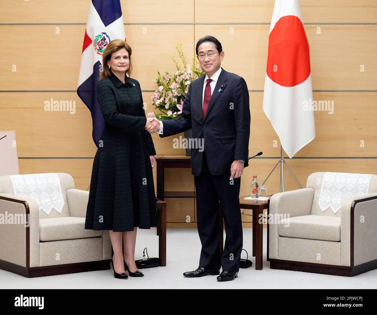 Dominican Republic Vice-President Raquel Pena and Japanese Prime ...
