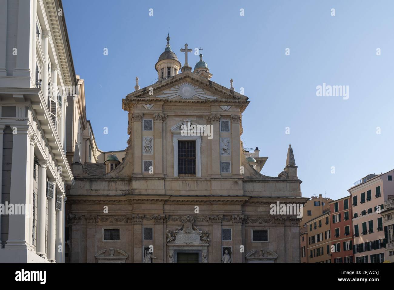 Glimpse of Old Genova, Piazza Giacomo Matteotti square, Church of ...