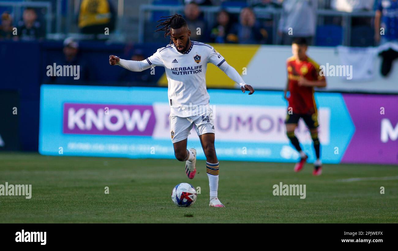 LA Galaxy forward Raheem Edwards (44) controls the ball against the ...