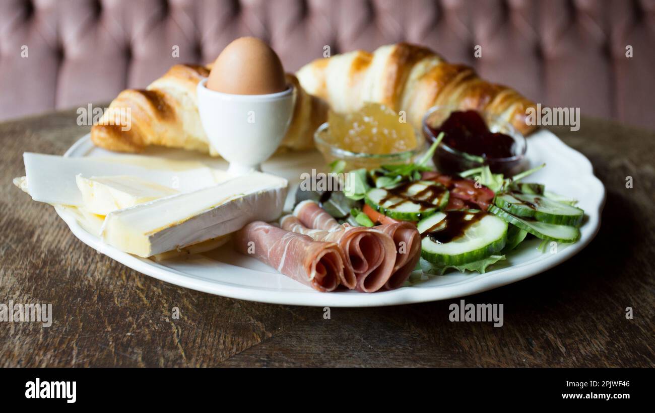 Sandwich toast breakfast ham hi-res stock photography and images - Alamy