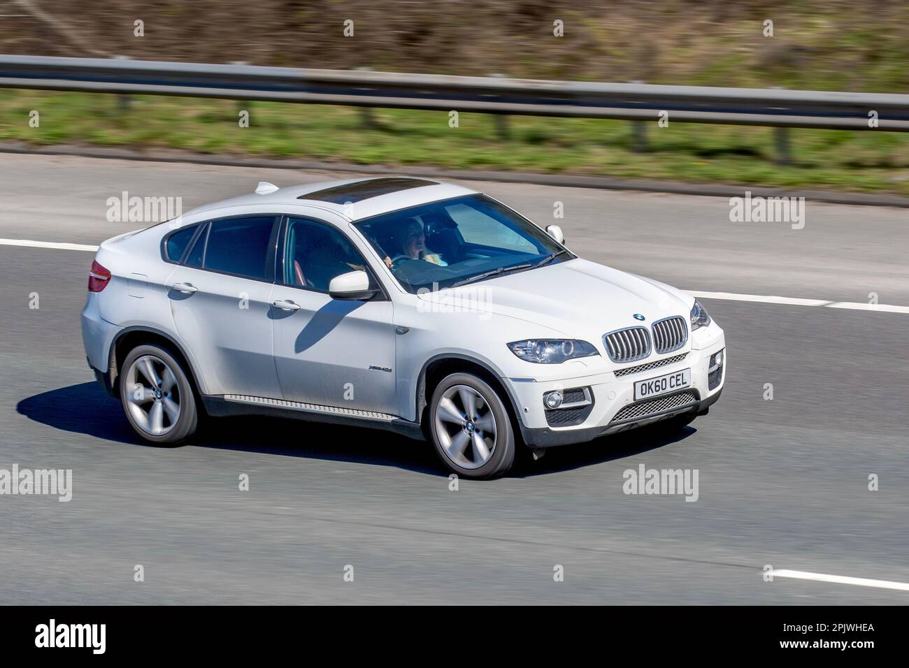 Bmw x6 xdrive 40d auto hi-res stock photography and images - Alamy