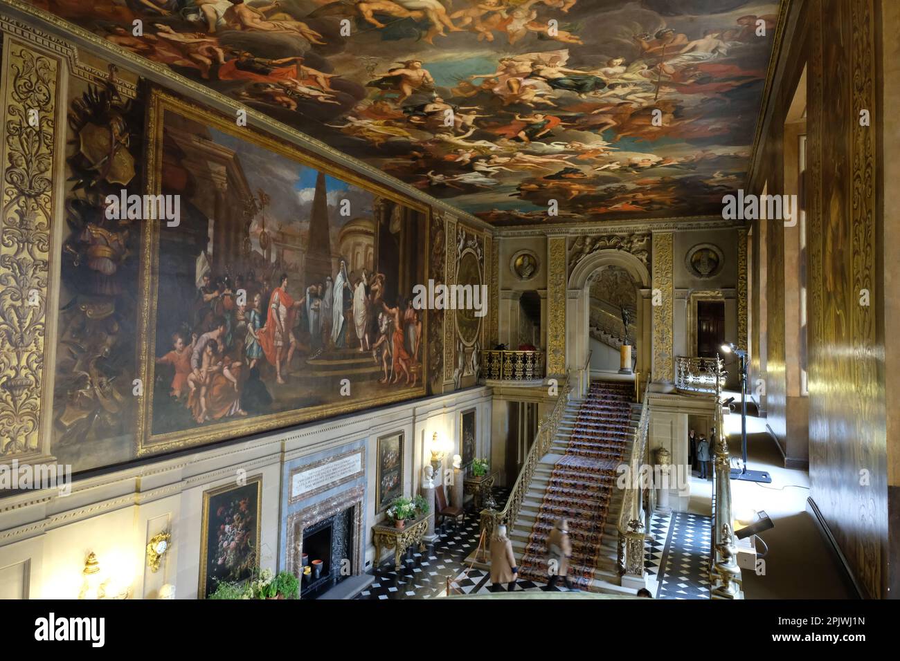 Main Entrance Hall Chatsworth House Derbyshire Stock Photo - Alamy