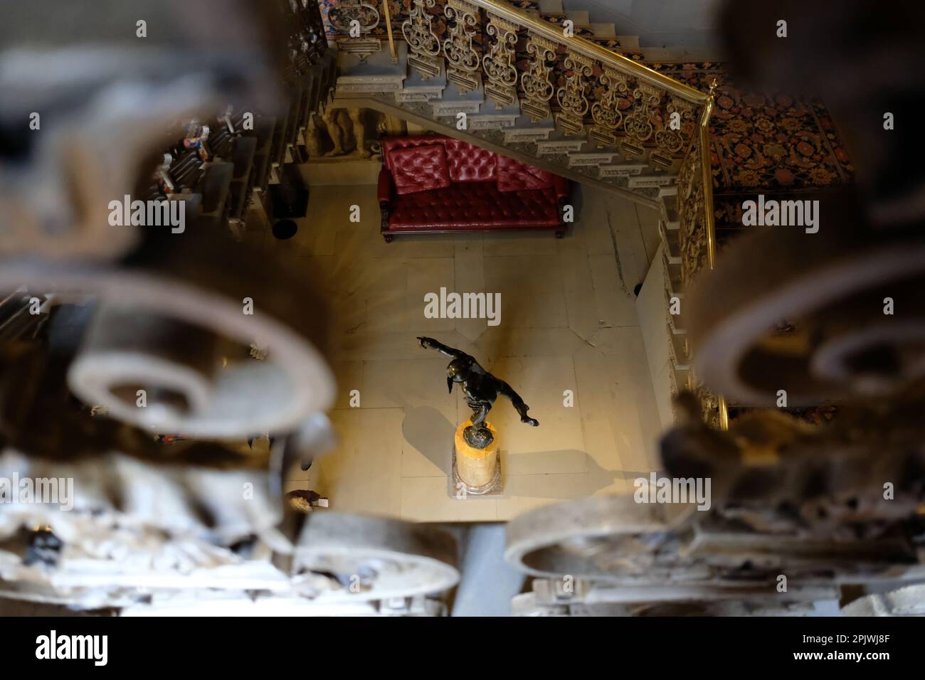 Sculpture Statue Figurehead Chatsworth House Derbyshire Stock Photo - Alamy