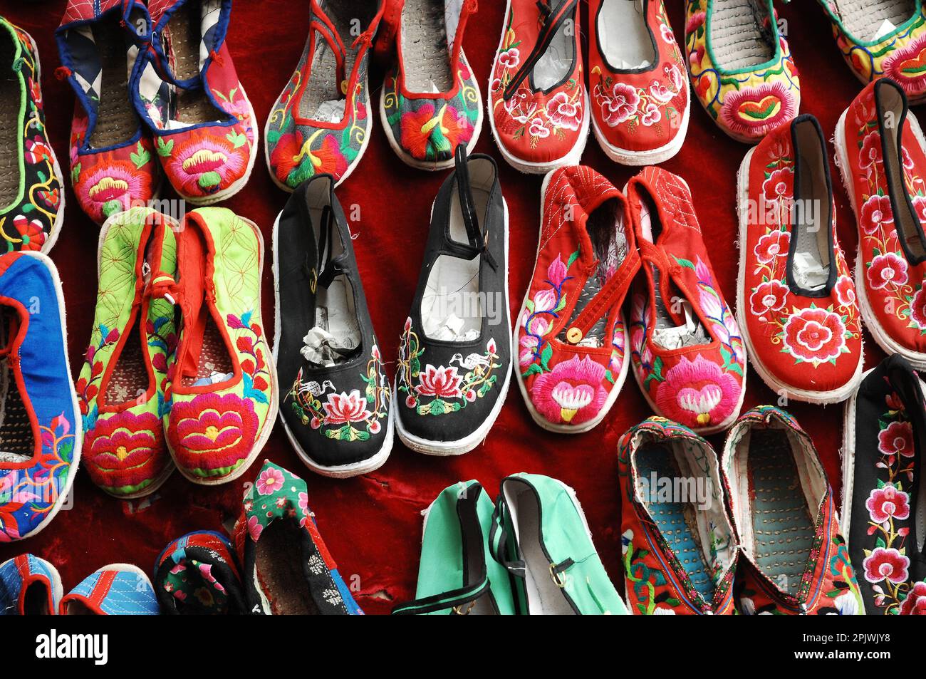 Chinese slippers hi-res stock photography and images - Alamy