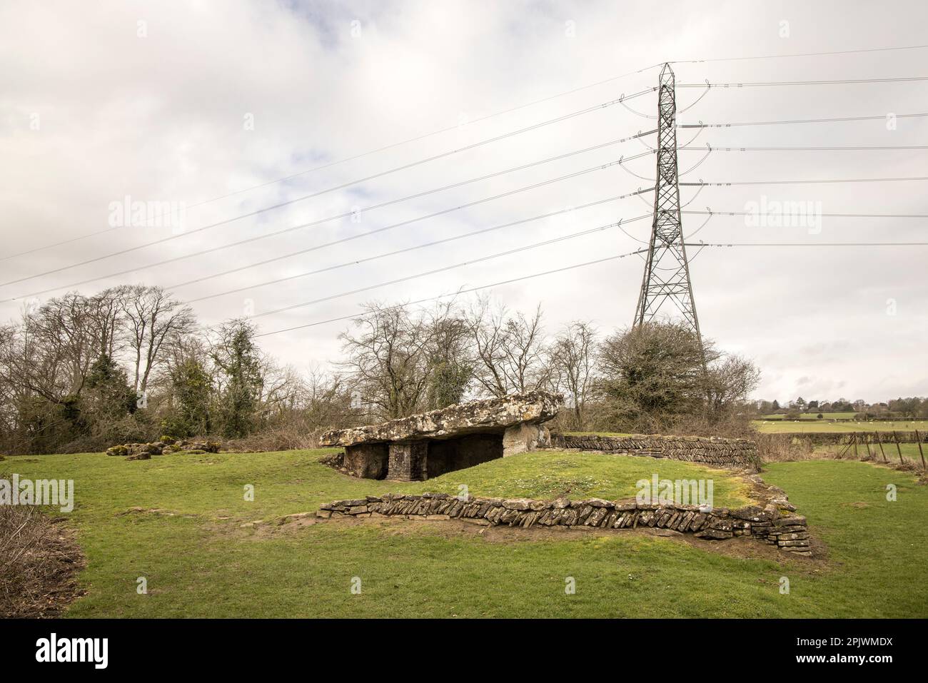 Tinkinswood burial chamber, Neolithic 6000 year old dolmen Wales, UK ...
