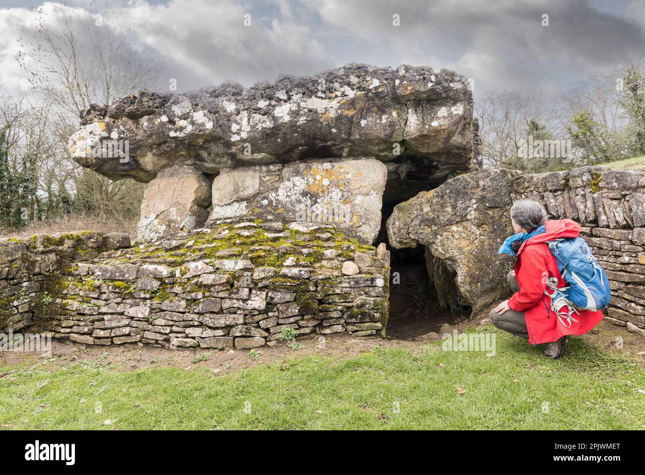 Tinkinswood burial chamber, Neolithic, 6000 year old dolmen Wales, UK ...