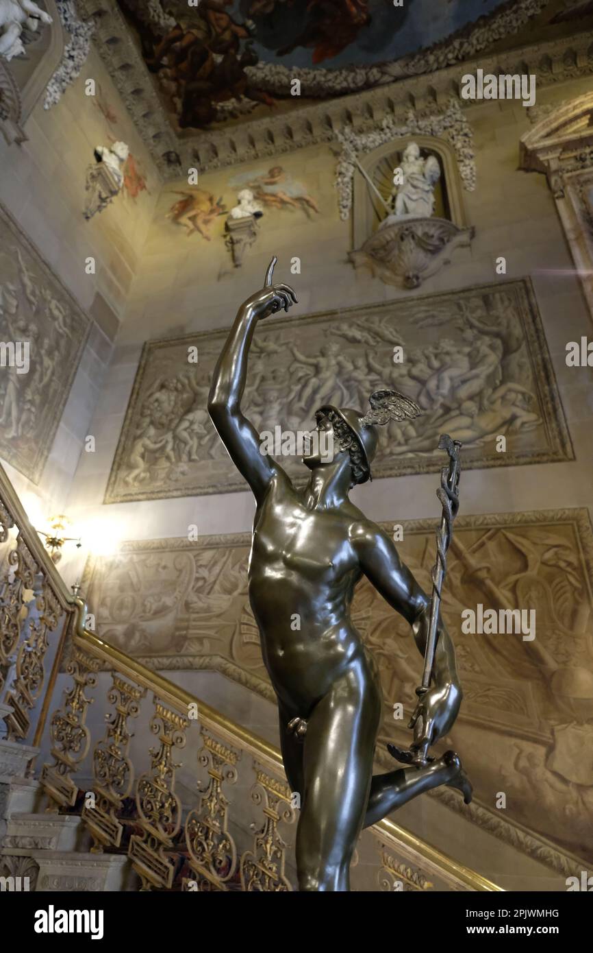 Sculpture Statue Figurehead Chatsworth House Derbyshire Stock Photo - Alamy
