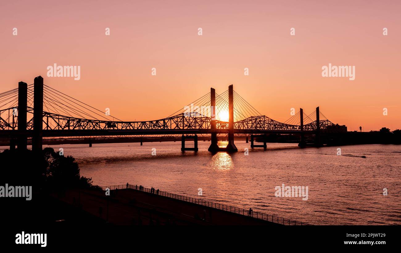 Louisville Kentucky - Abraham Lincoln Bridge Stock Photo - Alamy