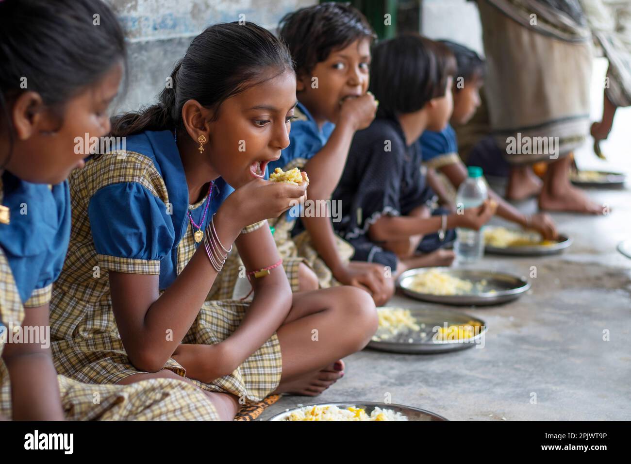 Mid day meal rice hi-res stock photography and images - Alamy