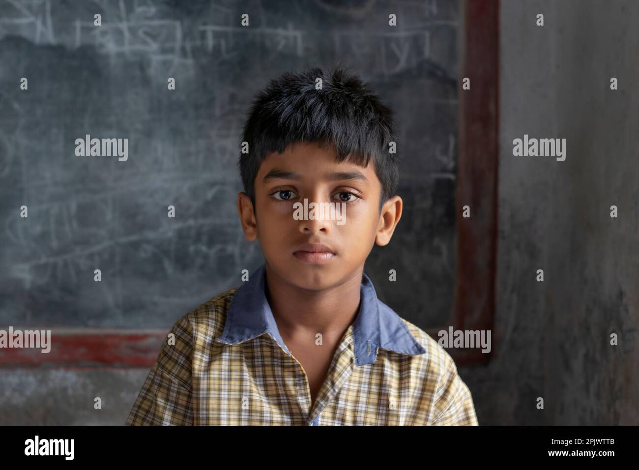 Indian schoolboy uniform classroom hi-res stock photography and images ...