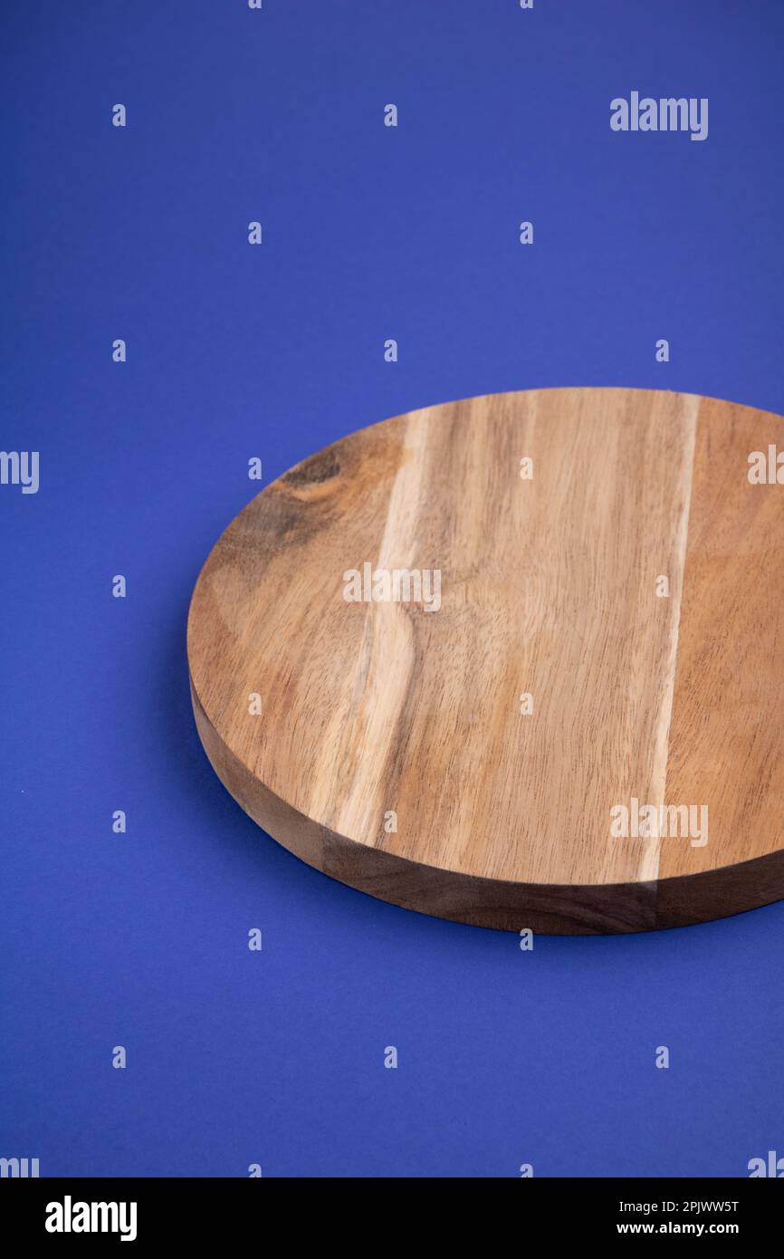 Round wooden podium hi-res stock photography and images - Alamy