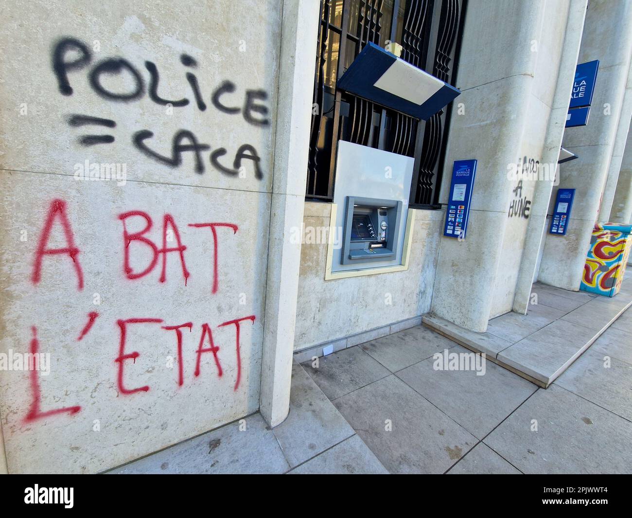 Graffitis police hi-res stock photography and images - Alamy