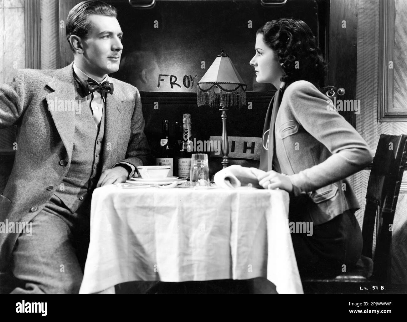 MICHAEL REDGRAVE and MARGARET LOCKWOOD in THE LADY VANISHES 1938 ...