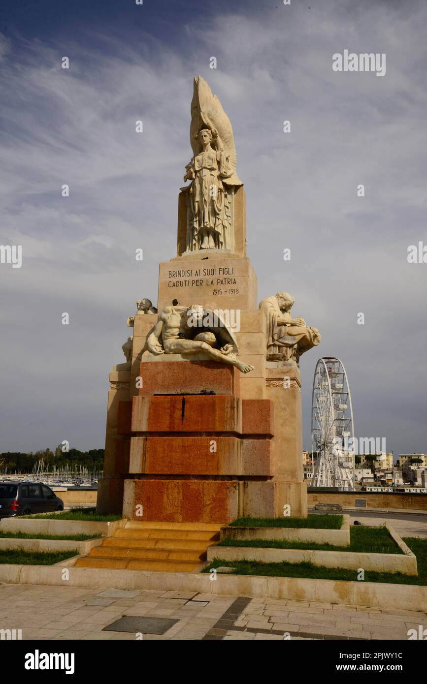 The monument to the approximately 500 fallen from Brindisi in the First ...