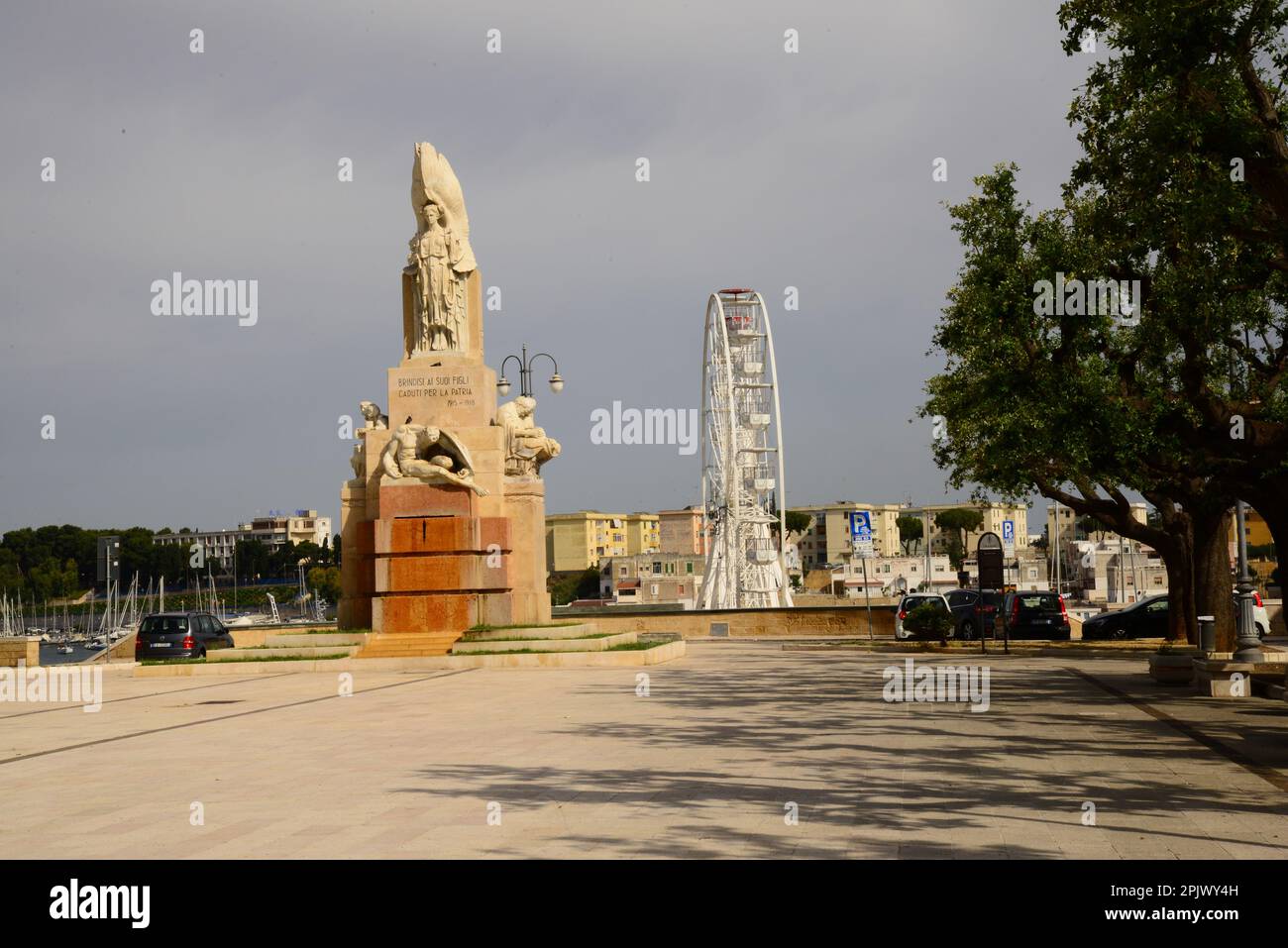The monument to the approximately 500 fallen from Brindisi in the First ...