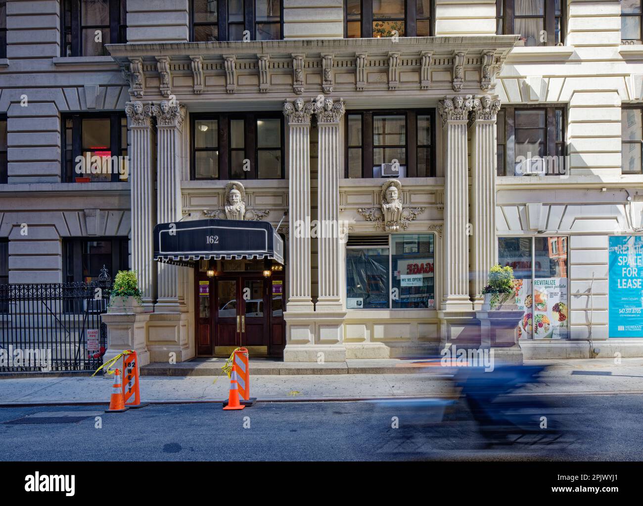 162 west 54th street hi-res stock photography and images - Alamy