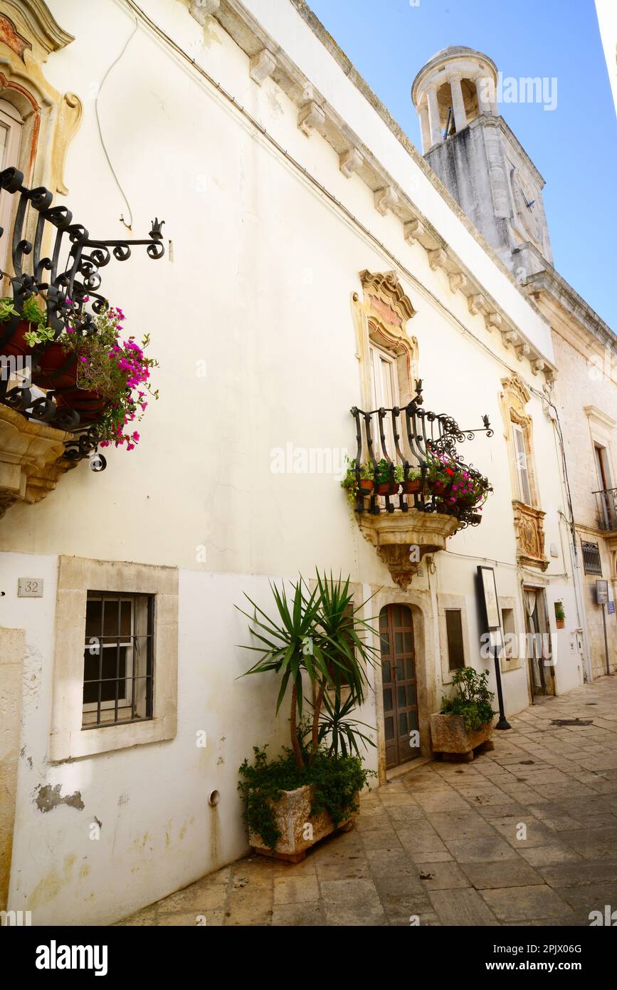 Old Town, Locorotondo is on a 400 meters high hill on the plateau ...