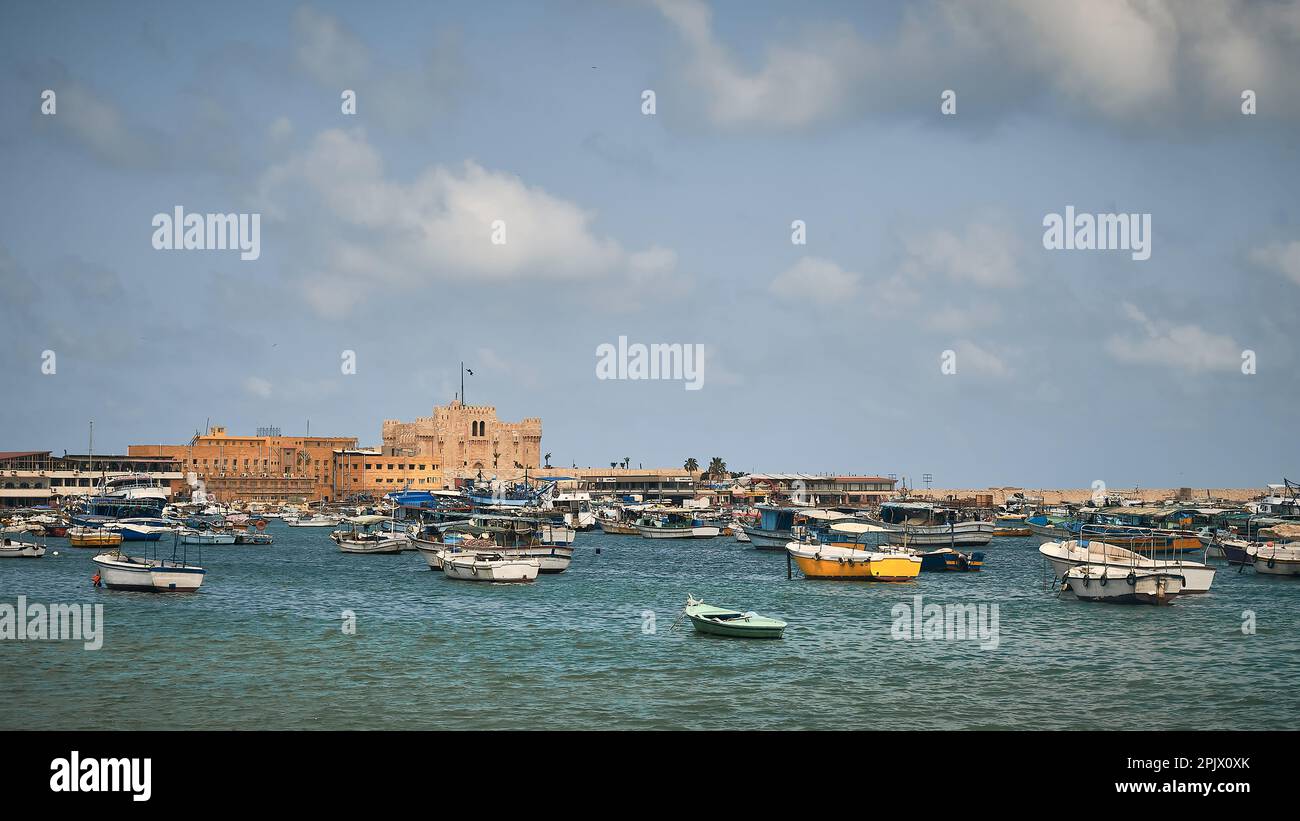 Boats in Alexandria harbor Stock Photo - Alamy