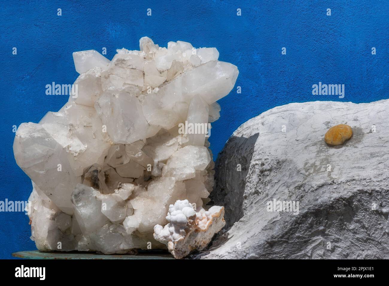 Quartz rock hi-res stock photography and images - Alamy