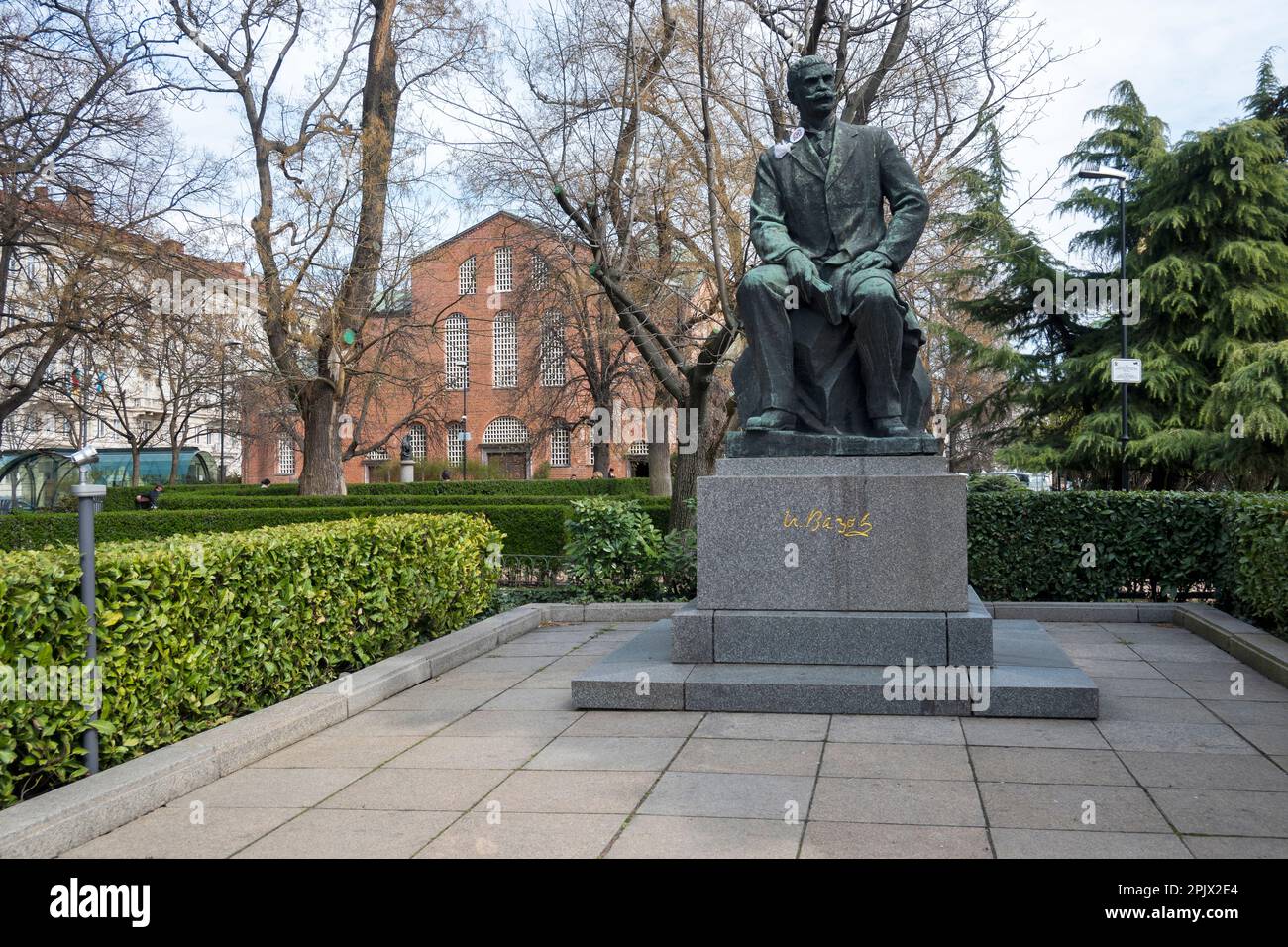 SOFIA, BULGARIA - MARCH 31, 2023: Panoramic view of Rakovski street in ...