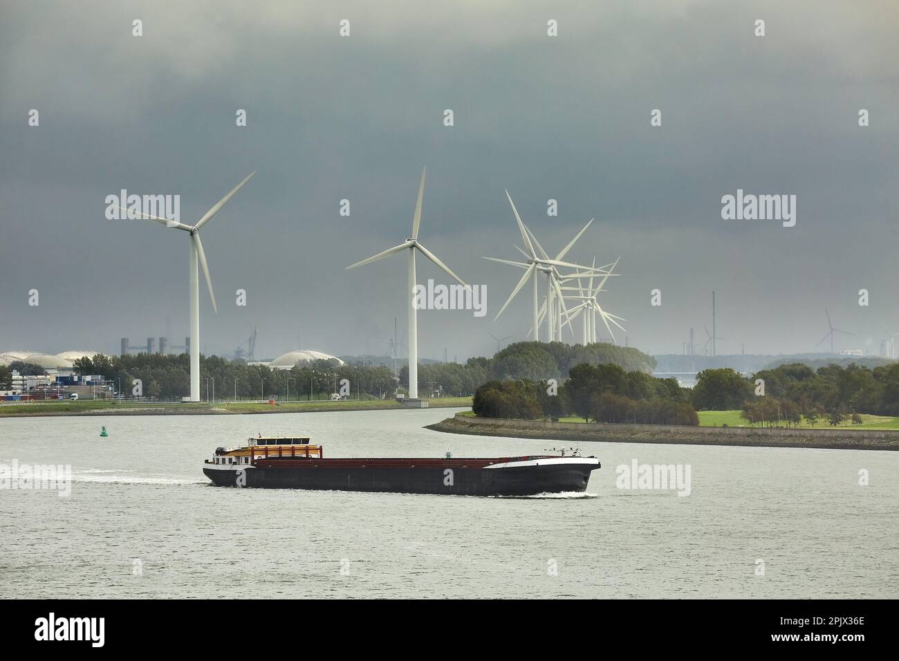 Modern wind ship hi-res stock photography and images - Alamy