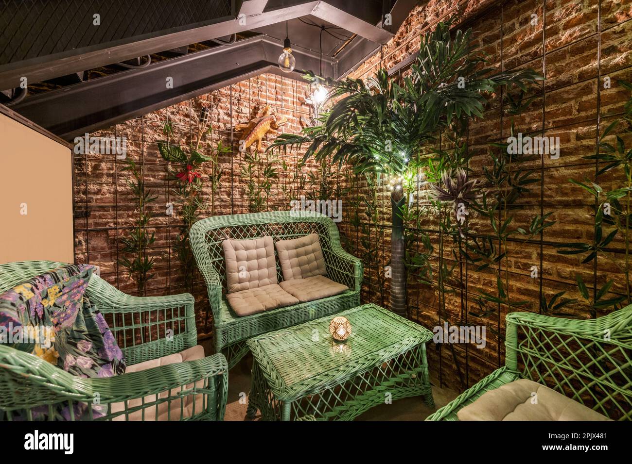 Nightclub interior design hi-res stock photography and images - Alamy