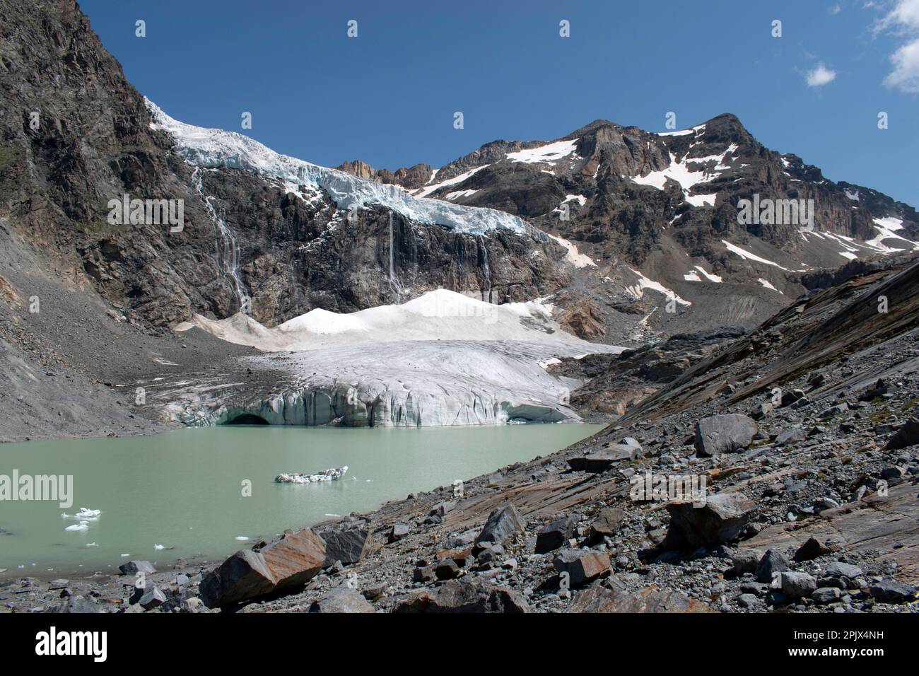 Excursion to the glaceological paths and to the lake of the Fellaria ...