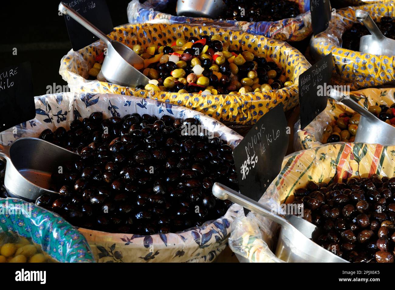 Olive stand hi-res stock photography and images - Alamy