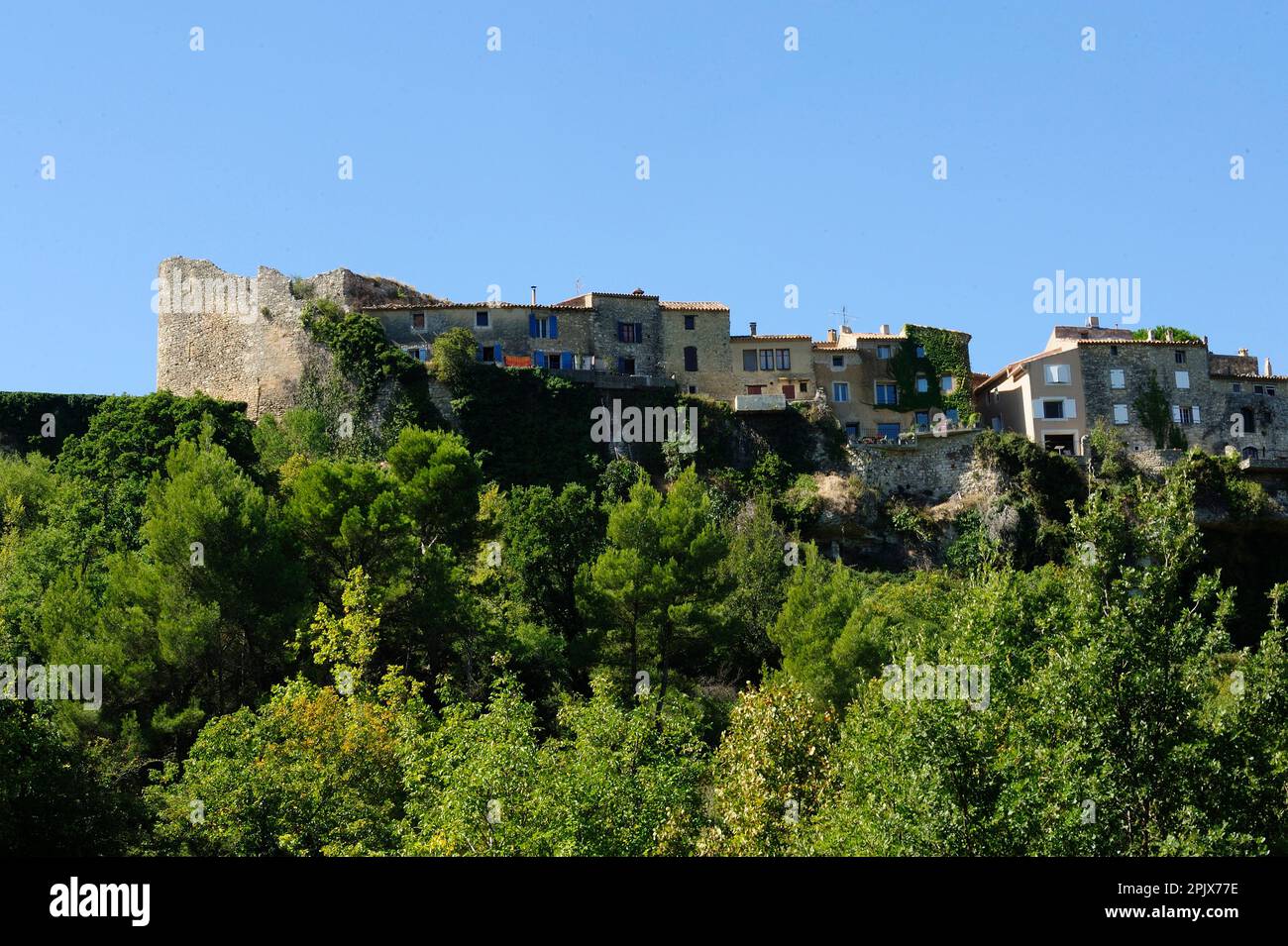 The village of Venasque district of Vaucluse. Provence, France Stock Photo - Alamy