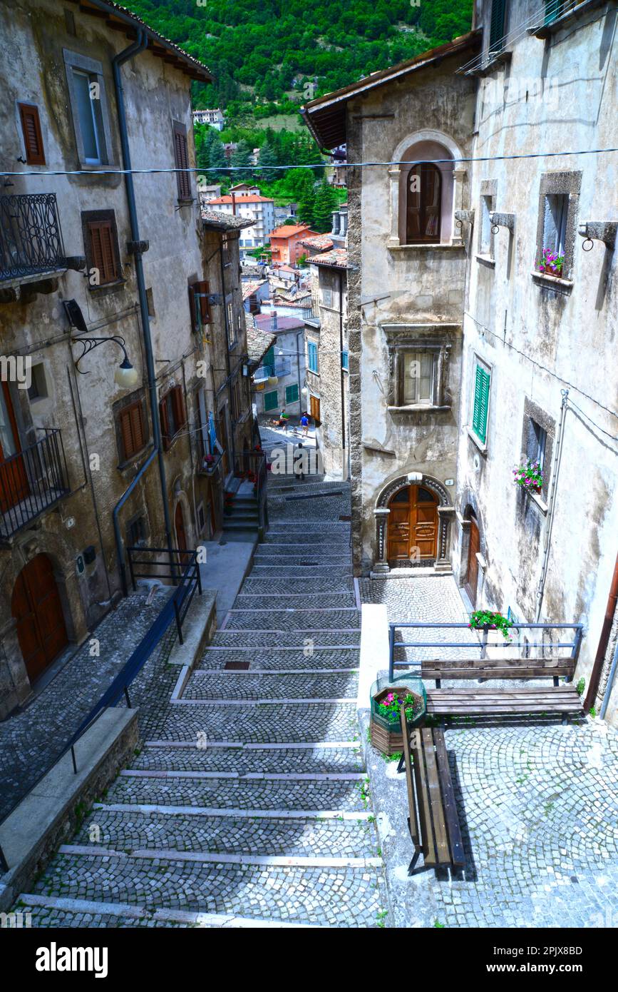 The medieval village of Scanno in Abruzzo, Italy Stock Photo - Alamy
