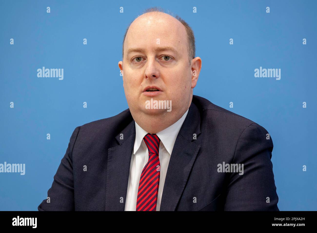 Warburg bank hi-res stock photography and images - Alamy