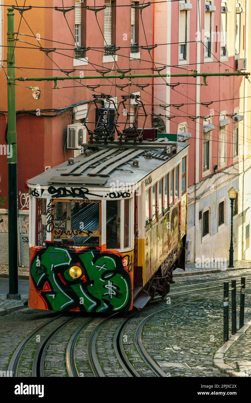 Portugal lisbon gloria funicular hi-res stock photography and images ...