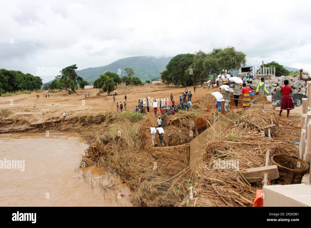 Malawi cyclone hi-res stock photography and images - Alamy