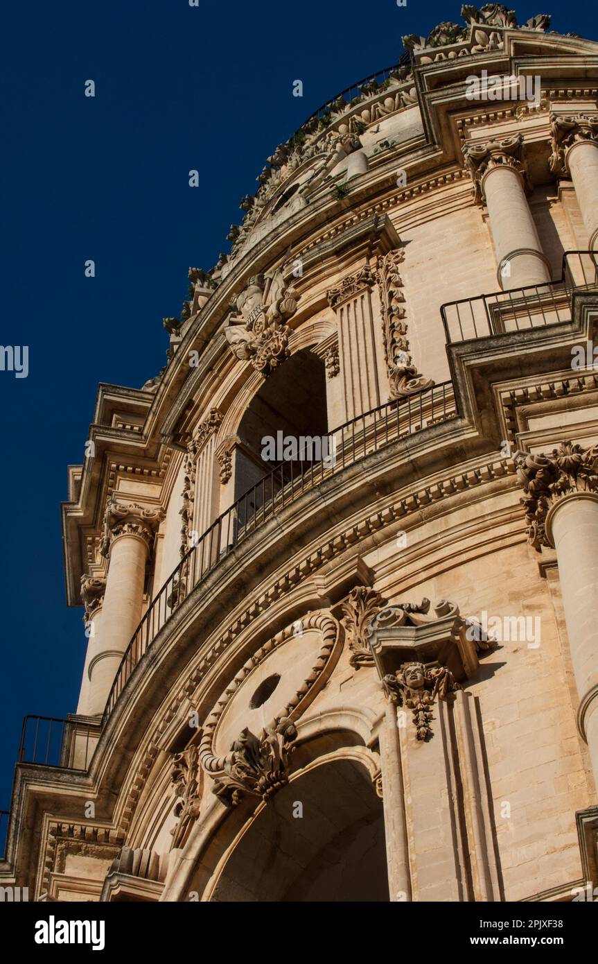 Details of the facade of the Cathedral of San Giorgio, city of Modica ...