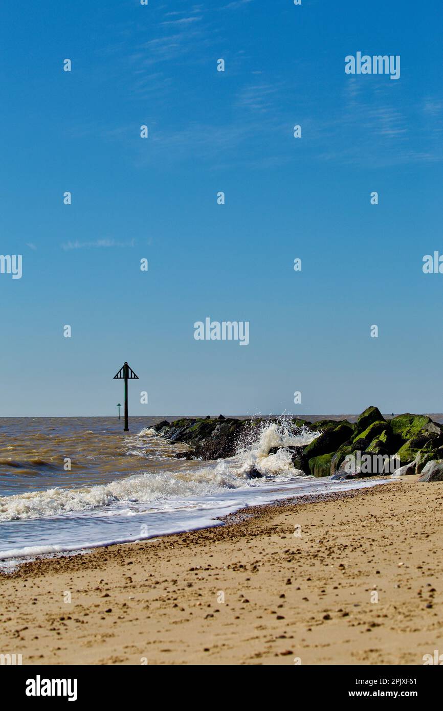Sea defences groynes hi-res stock photography and images - Alamy