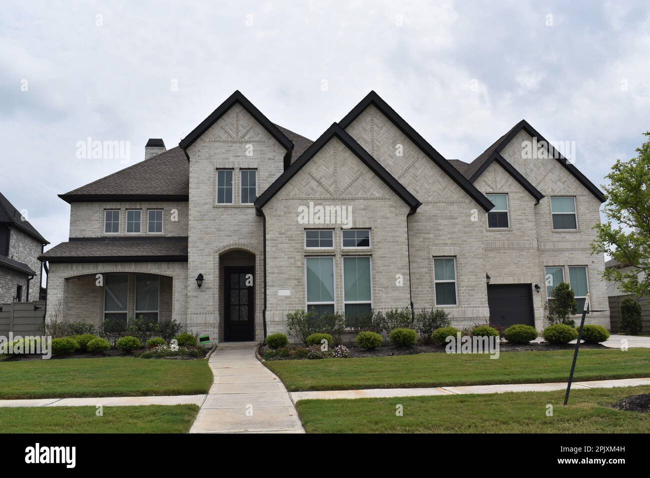 Middle class house texas hi-res stock photography and images - Alamy