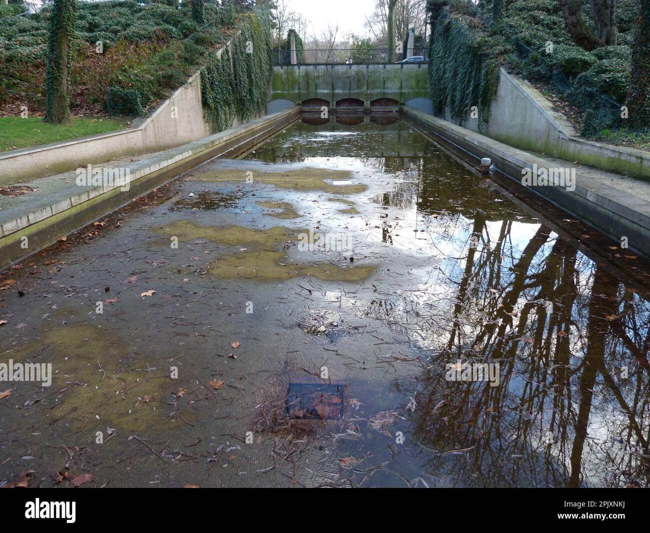 PARC DE BERCY À PARIS 12 . FRANCE Stock Photo - Alamy