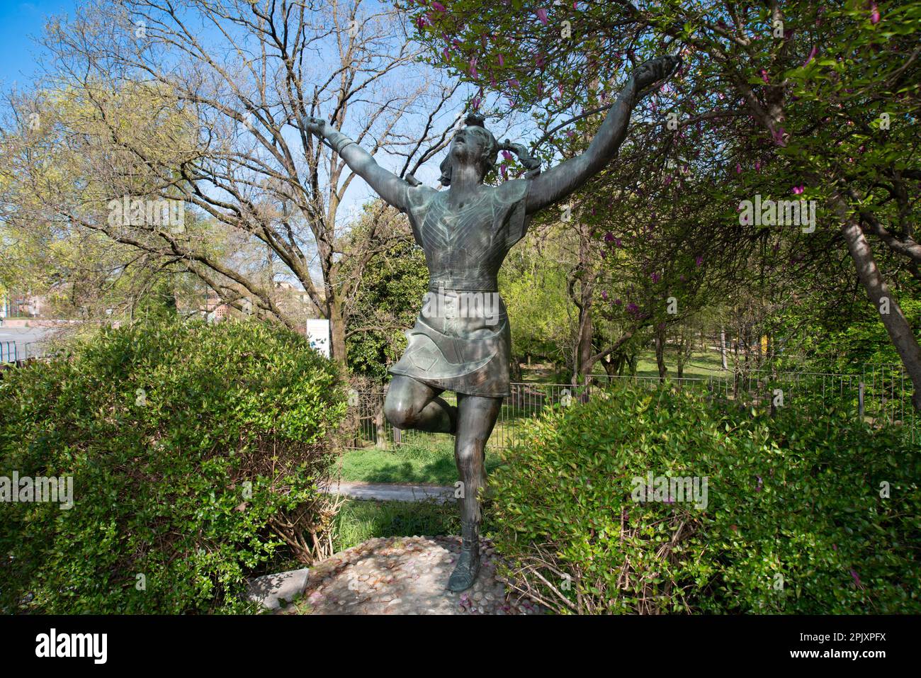 1989 date statue hi-res stock photography and images - Alamy