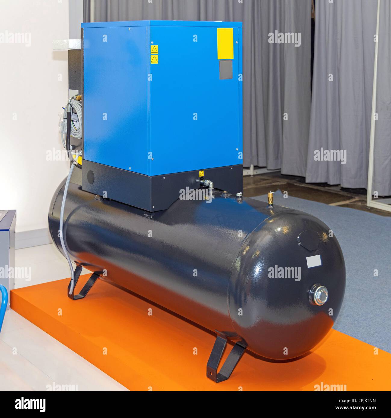 Air compressor tank hi-res stock photography and images - Alamy