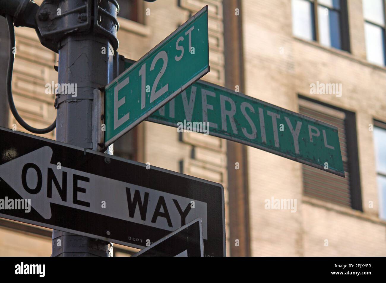 W broadway ave hi-res stock photography and images - Alamy
