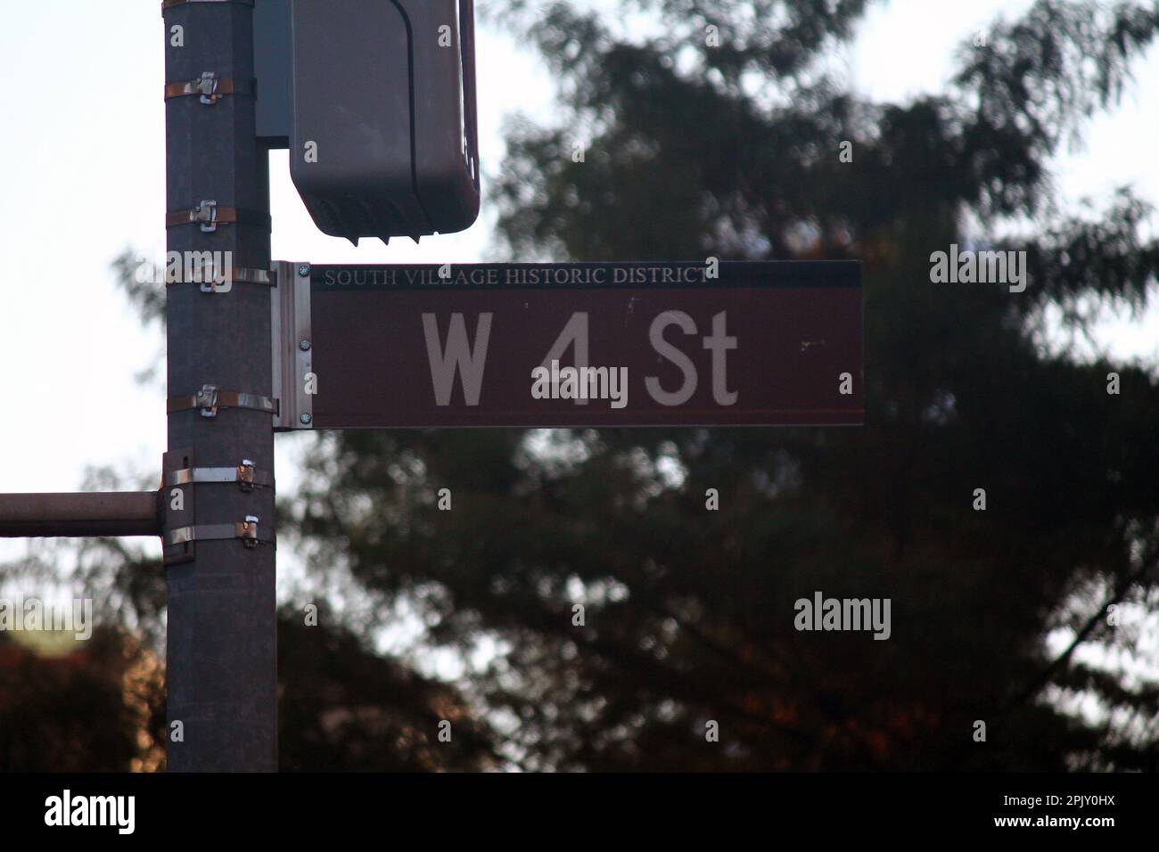 West 4th Street brown traffic sign in New York Stock Photo - Alamy