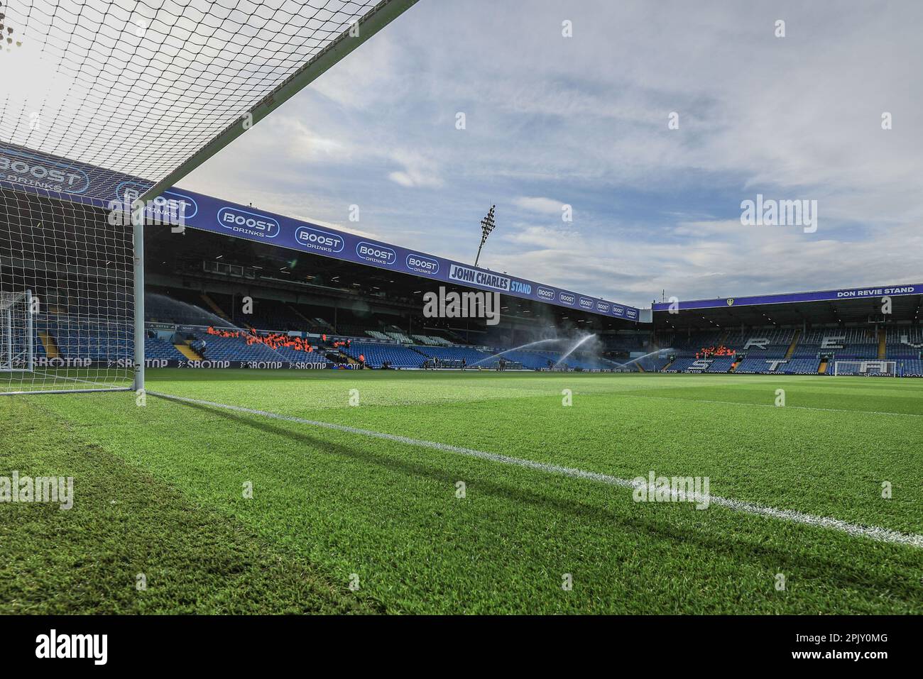 Nottingham forest leeds united general hi-res stock photography and ...